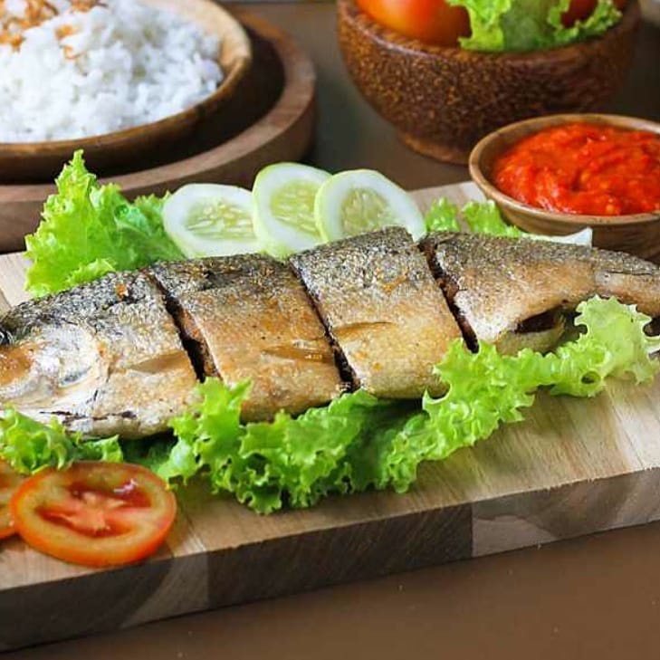 Jual Bandeng Presto Ukuran Sedang Besar Kemasan Vacum BANDENG PRESTO ...