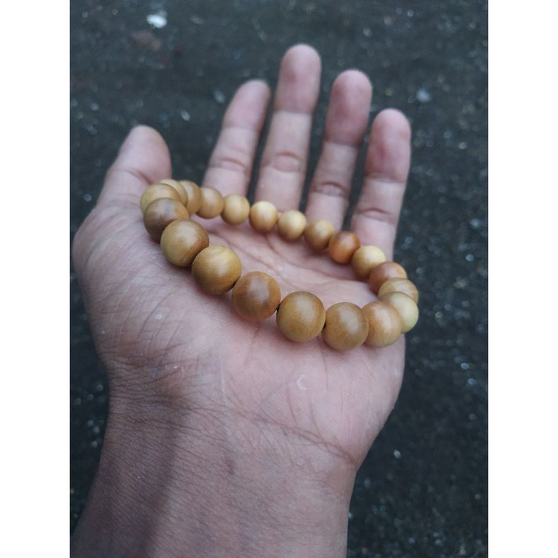 Jual gelang kayu galih Cendana wangi original | Shopee Indonesia