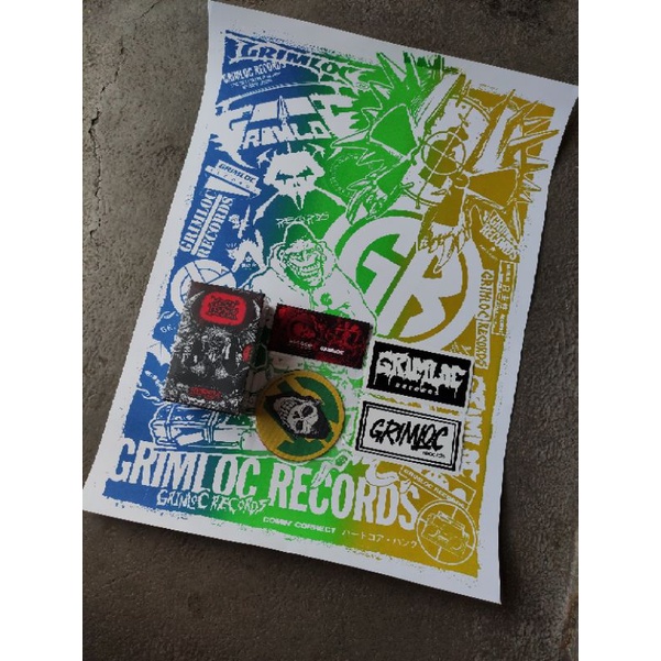 Jual Boxset kaset pita mesin tempur - Serem include Bonus art print ...