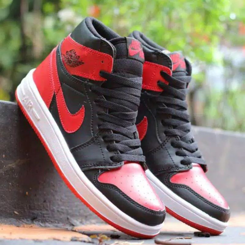 Jual Sepatu NIKEJORDAN pria dan wanita warna merah item | Shopee Indonesia