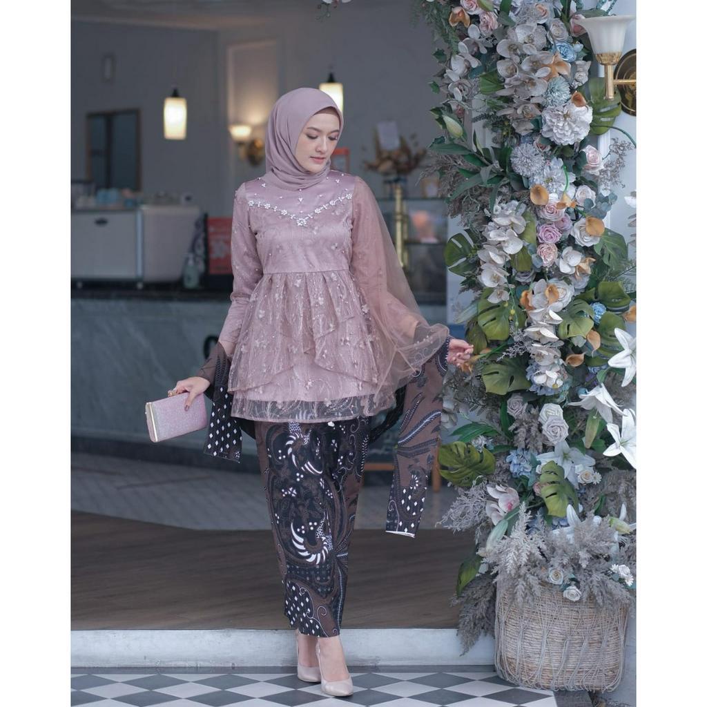 Jual Batik Couple Kebaya Modern Kebaya Tunangan Lamaran Baju Wisuda ...