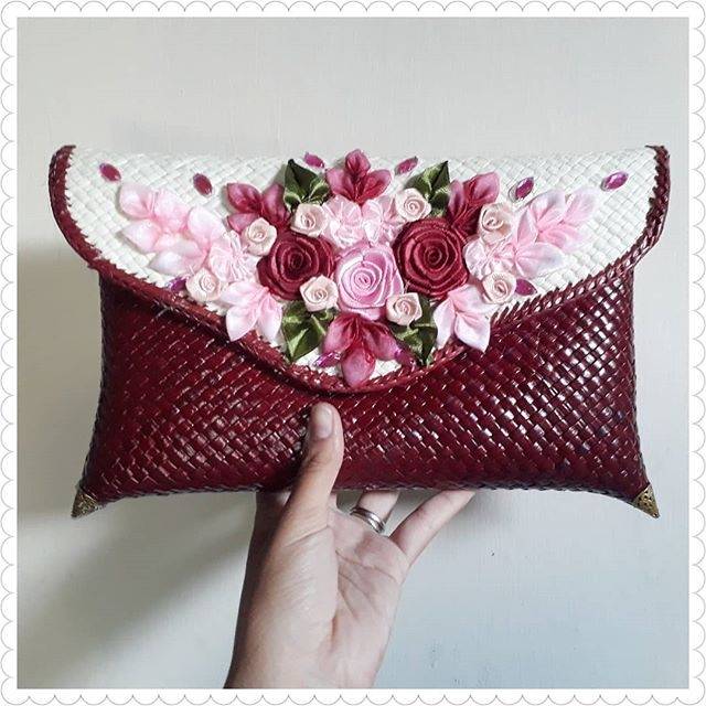 Jual dompet pesta Anyam Pandan Bunga, Tas pesta, dompet kondangan, tas ...