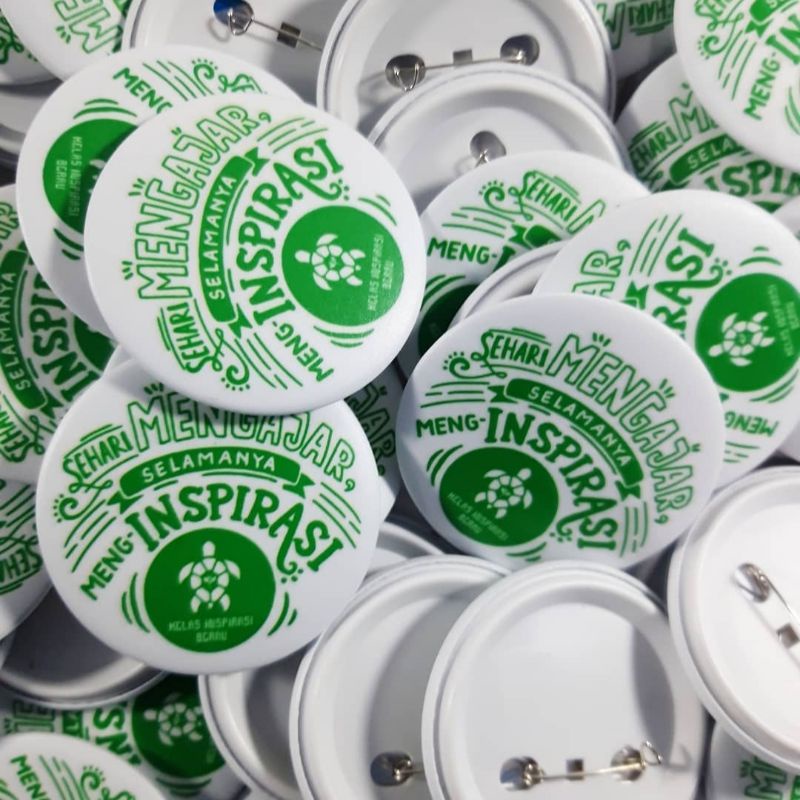 Jual pin desain custom / Pin anime / pin murah / pin | Shopee Indonesia