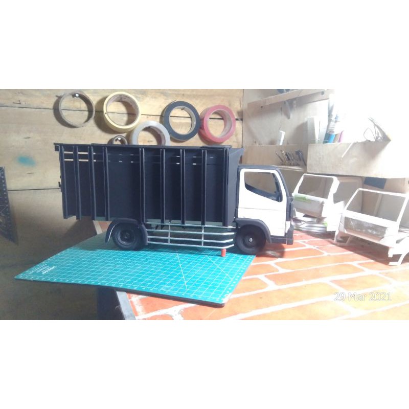 Jual Miniatur truk skala 1:17 (setengah mateng) | Shopee Indonesia