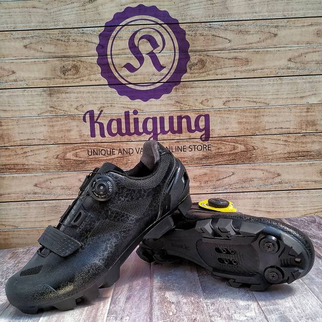 Jual Sepatu Cleat MTB SANTIC Gaud Black - High quality - mirip SIDI ...