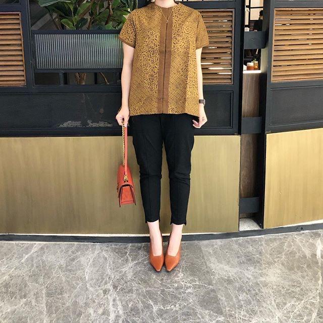 Jual Lausboutique-Modela Sogan Jawa-Blus Batik | Shopee Indonesia