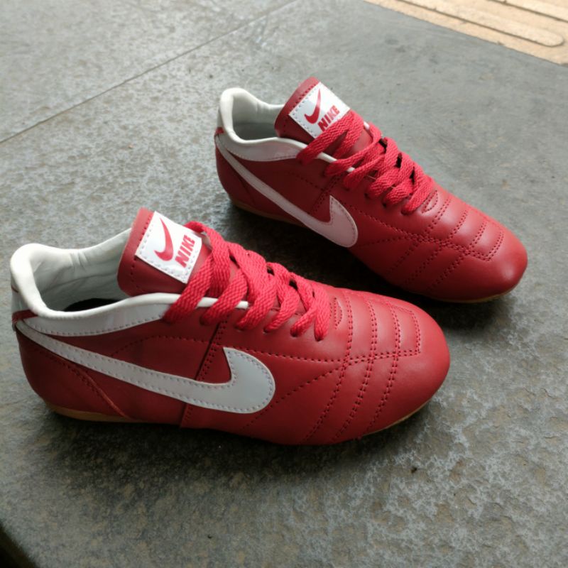 Jual Sepatu futsal anak kulit sapi Ter baru 2024 kekinian warna merah ...