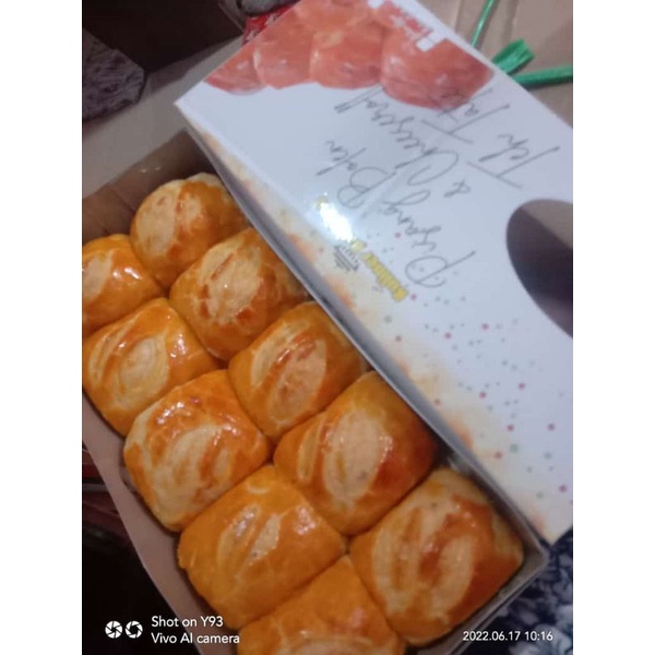 Jual BOLEN TAPE PEUYEUM BANDUNG OLEH OLEH BANDUNG CEMILAN KUE DISERT | Shopee Indonesia