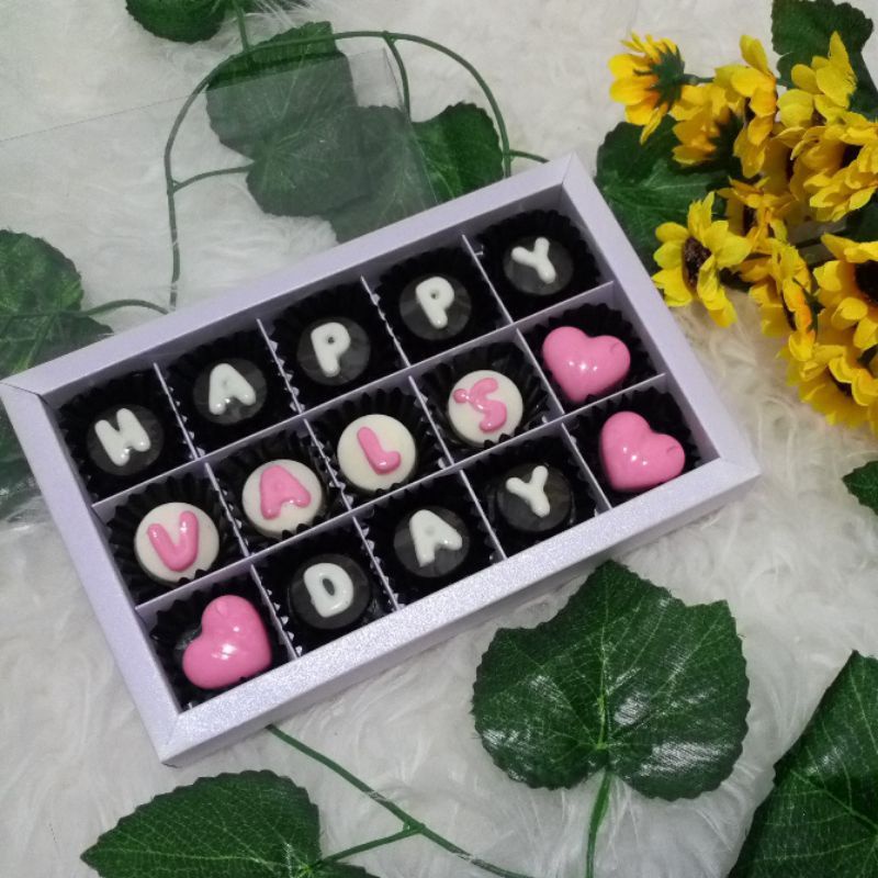 Jual Cokelat box sekat ukuran 5x3 | hadiah ulangtahun, wisuda ...