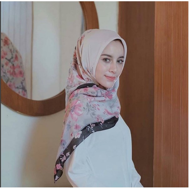 Jual Jilbab Turki MissColor Big Size 120 x 120 cm Bahan : Katun ...