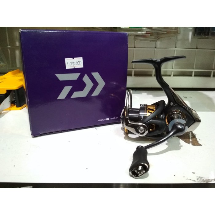 Jual Reel Pancing Merk Daiwa Legalis LT 1000 D XH Max Drag 5 kg | Shopee Indonesia