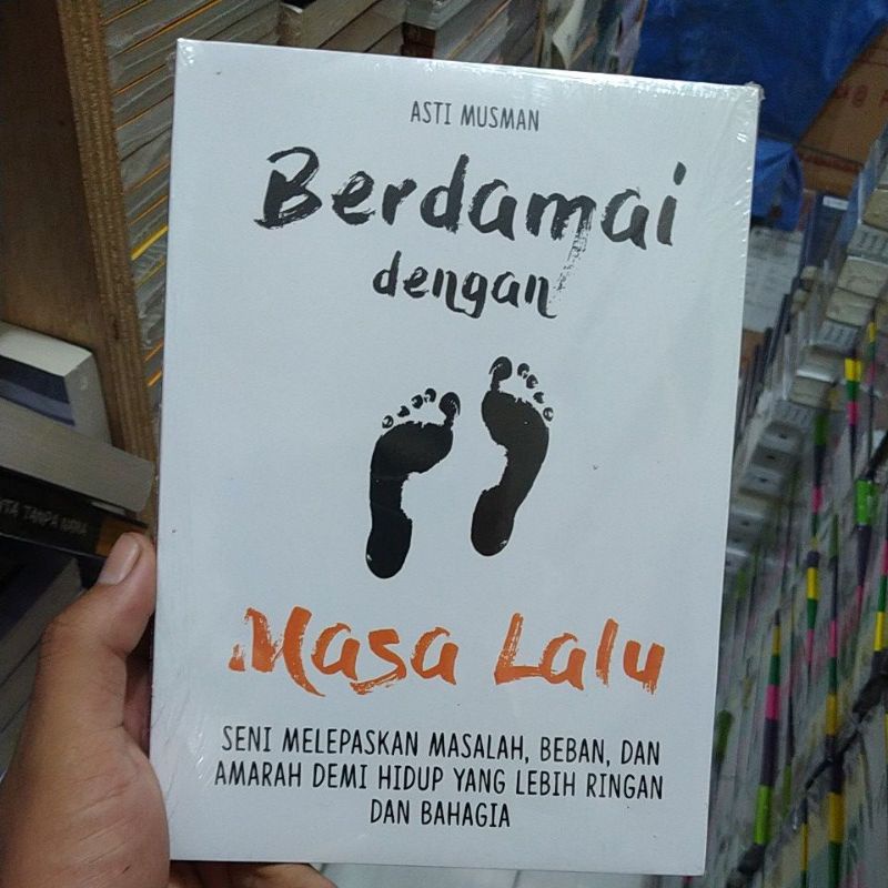Jual Buku novel berdamai dengan masa lalu | Shopee Indonesia Jual Buku novel berdamai dengan masa lalu | Shopee Indonesia