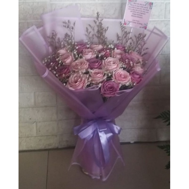 Jual hand bouquet mawar segar/ caspea impor/kado ultah/wisuda ...