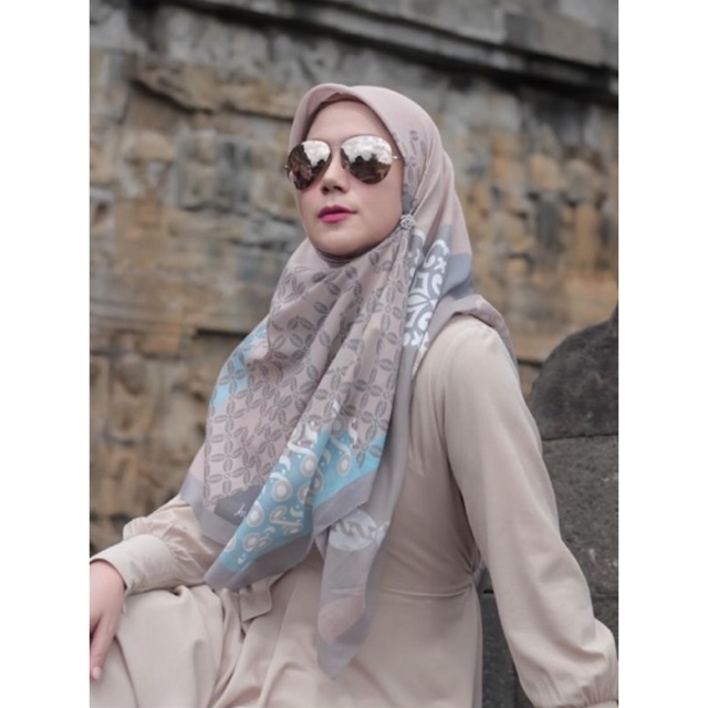 Jual IM Scarf by Mazu - Java Queen Brown - Best Seller!! | Shopee Indonesia