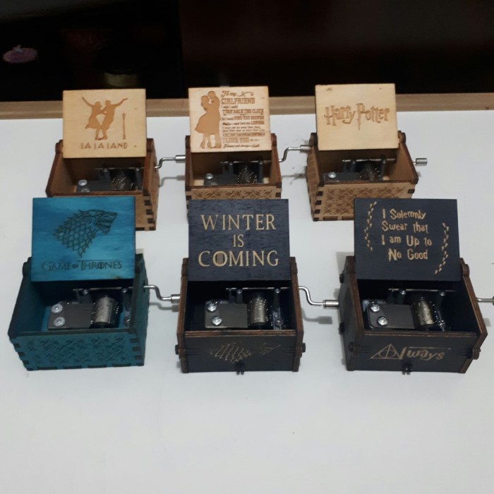 Jual musik box kayu vintage putar tangan - happy birthday | Shopee ...