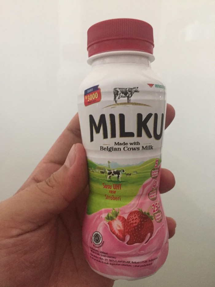 Jual Milku Susu UHT Rasa Stroberi Botol 200ml | Shopee Indonesia