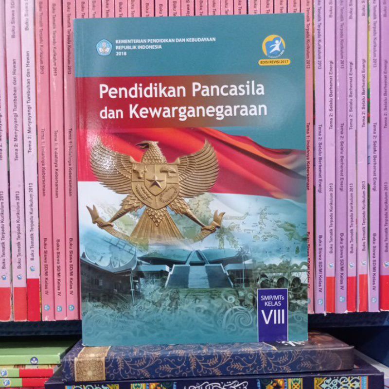 Jual Buku paket pendidikan pancasila dan kewarganegaraan kls 8 smp / mts penerbit kementrian ...
