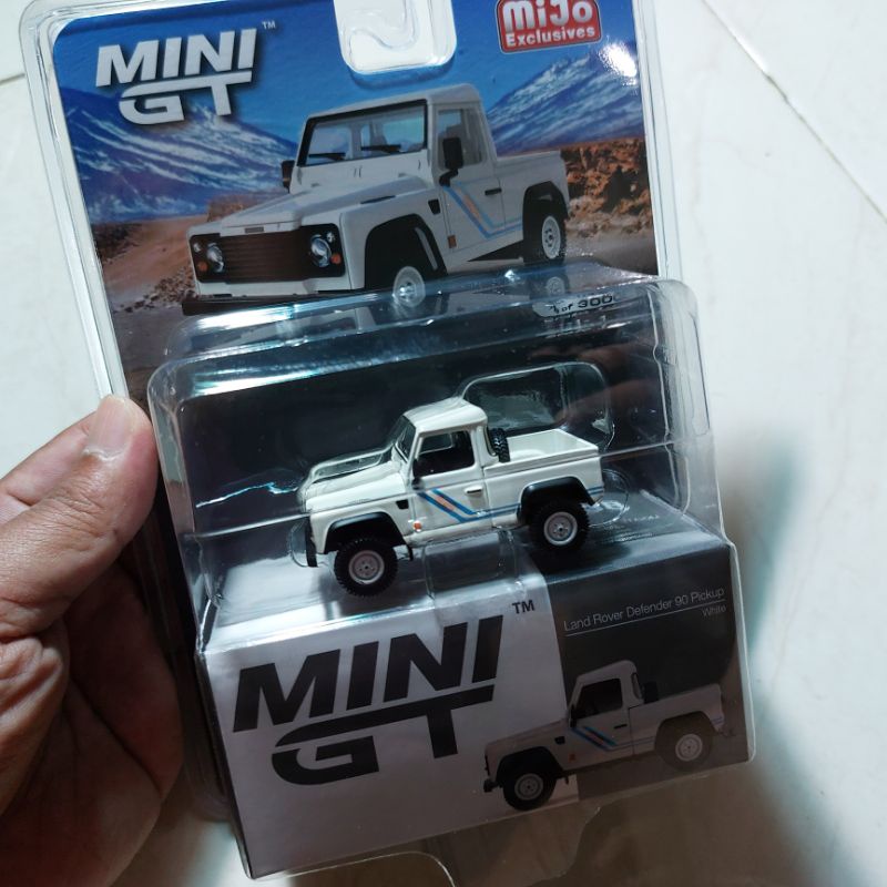 Jual MiniGT Mini GT 338 Land Rover Defender 90 Pickup White USA blister ...