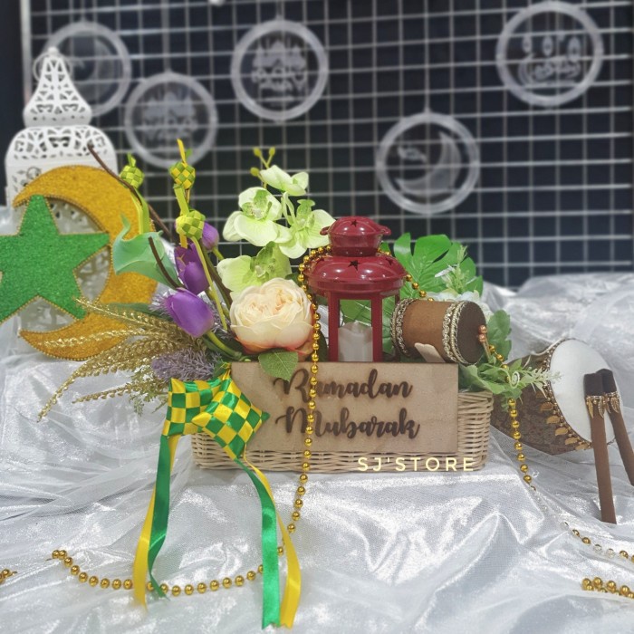 Jual Rangkaian buket bunga keranjang hampers lebaran lentera | Shopee ...