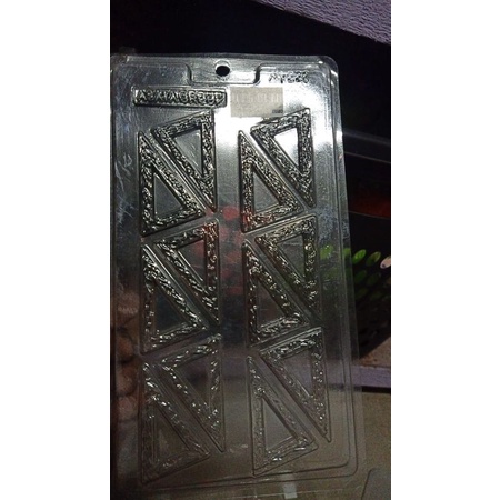 Jual Mika Coklat Pagar Bentuk Segitiga Siku | Shopee Indonesia