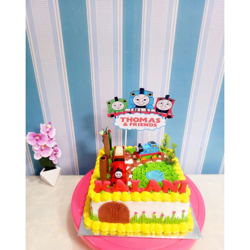 Jual kue ulang tahun Thomas / Kue ultah karakter thomas/kue ulang tahun ...