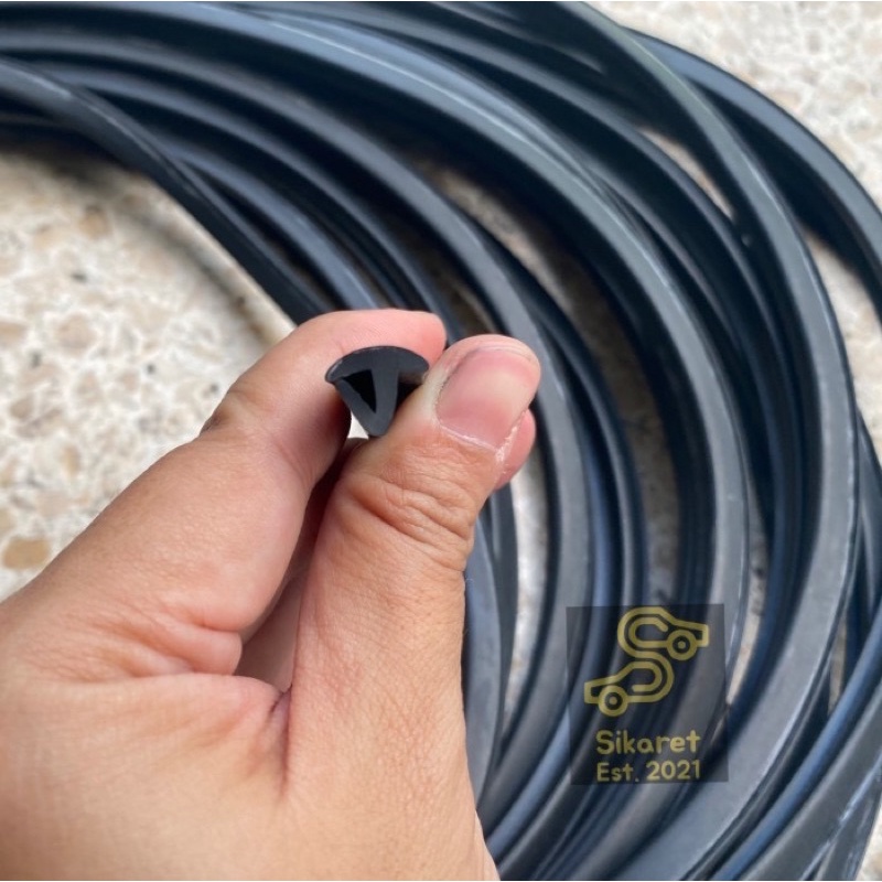 Jual Karet List Kaca Mobil Universal T Kecil | Shopee Indonesia