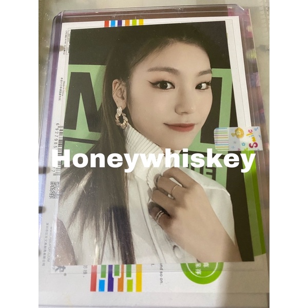 Jual ITZY YEJI ISAC PHOTOPRINT BROADCAST BC ISAAC OFFICIAL PHOTO PRINT ...