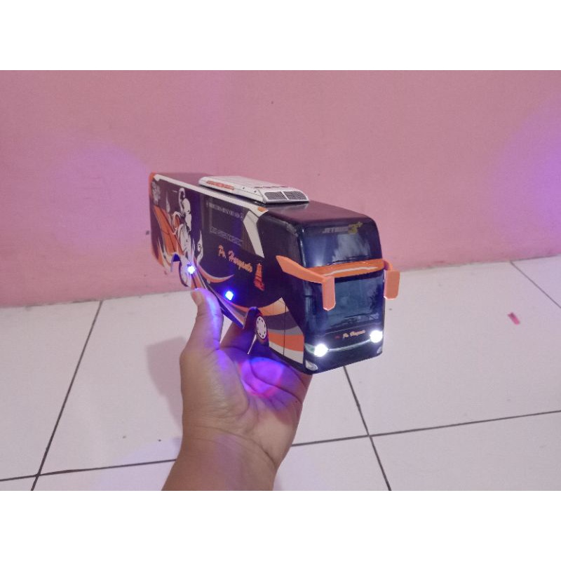 Jual miniatur bus/bis mainan ukuran 28cm,Agramas, Haryanto restu ...