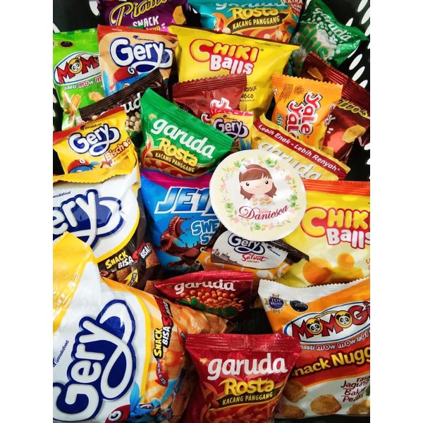 Jual .1 pack renceng snack Chiki ciki murah isi banyak BPOM Halal mie ...