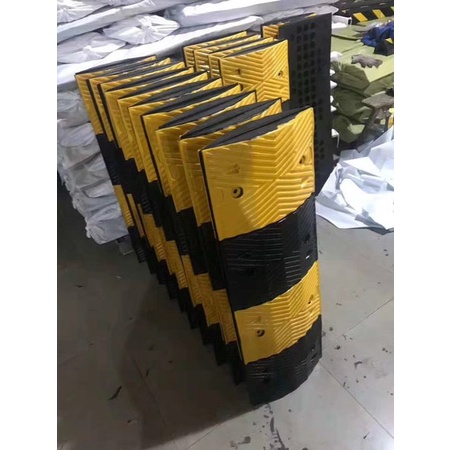 Jual Speed Hump Bumb Bump 100 Cm Rubber Polisi Tidur Karet 1 Meter ...