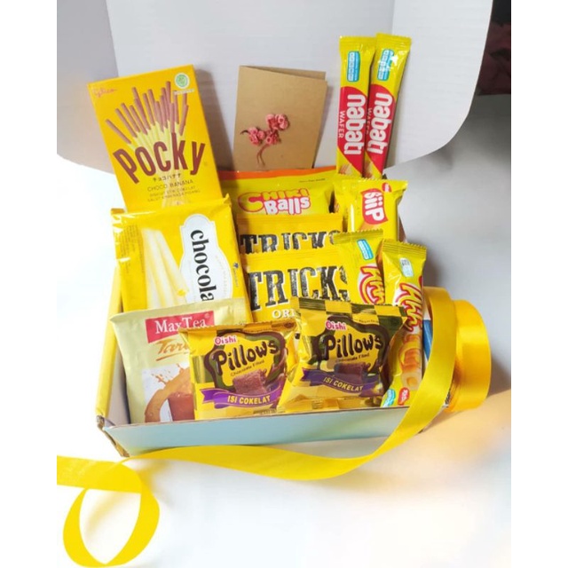 Jual SNACK BOX KUNING Kado Ulang Tahun/ Kado Wisuda/ Kado Anniversary ...