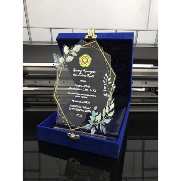 Jual Plakat Akrilik Magang Custom ( SEHARI SELESAI ) | Shopee Indonesia