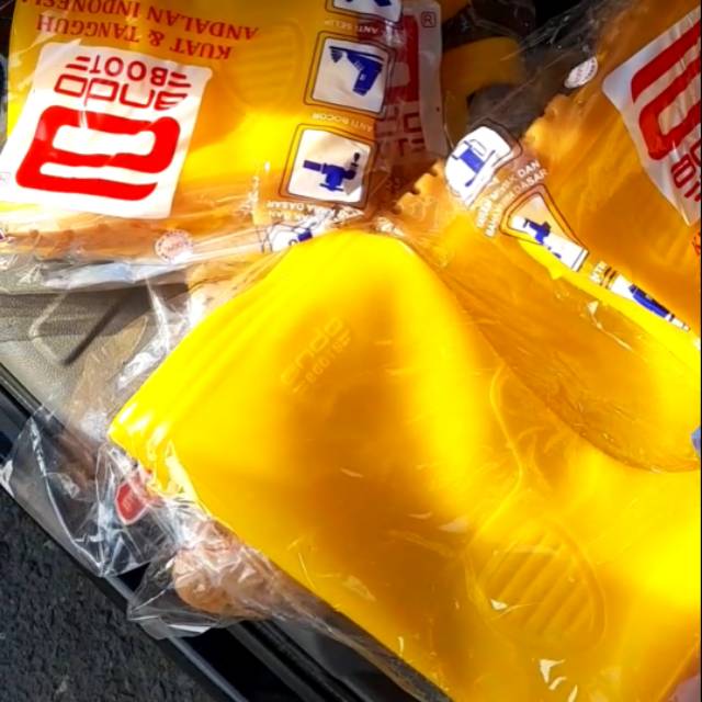 Jual PASMED | Sepatu Boot APD Ready warna kuning hitam | Shopee Indonesia