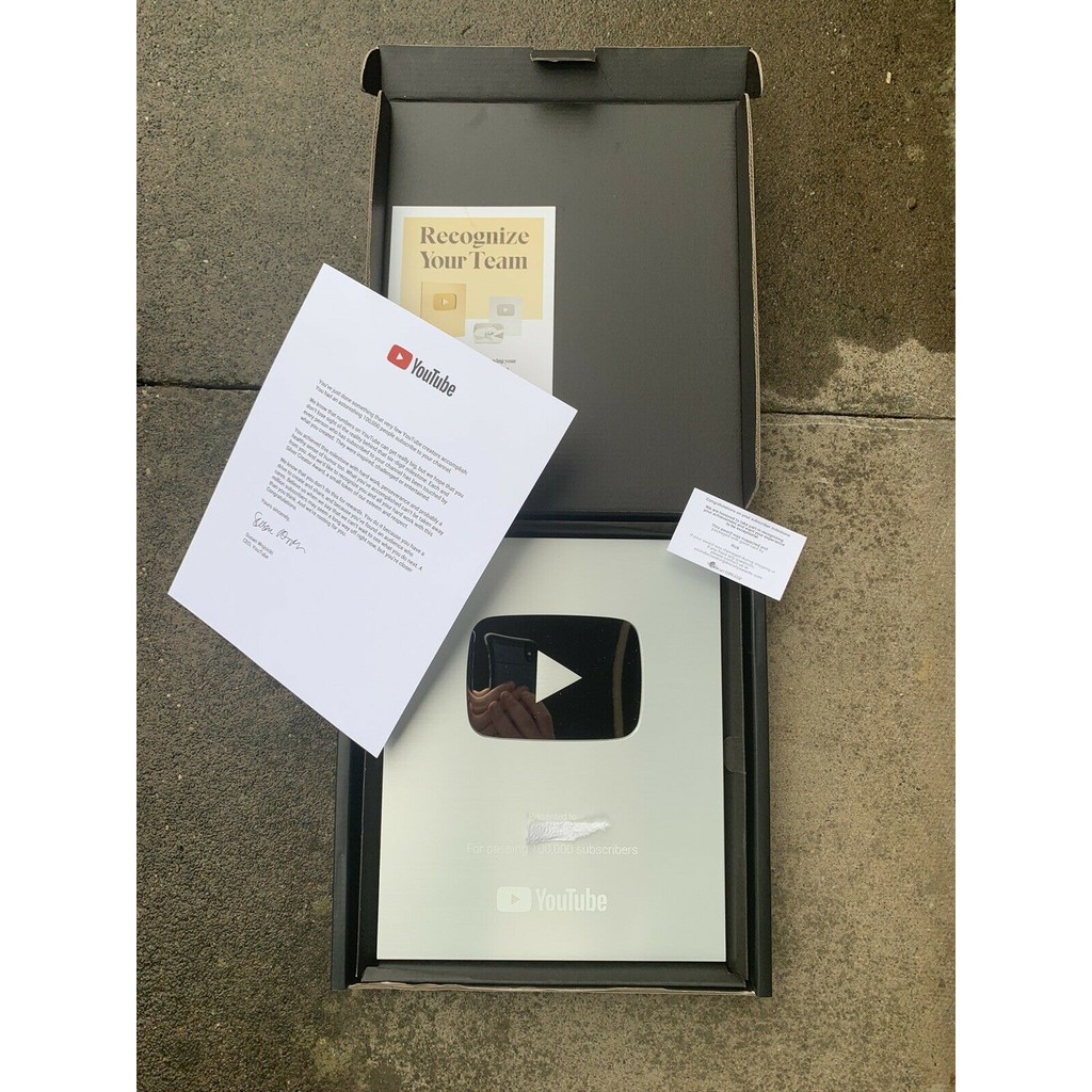 Jual Silver play Button Youtube Replika | Shopee Indonesia