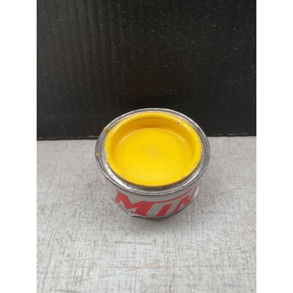Jual Cat minyak minilux warna kuning muda, berat 25 gram | Shopee Indonesia