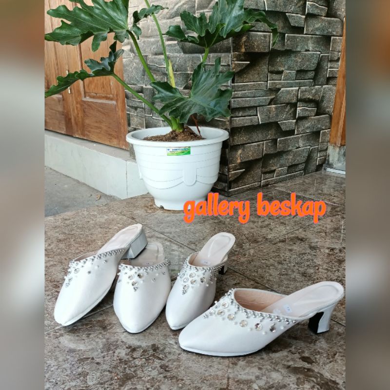 Jual Selop pengantin putih/ sendal manten akad/ wedding shoes | Shopee ...
