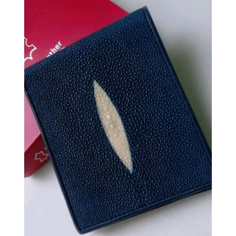 Jual dompet pria kulit ikan pari oval b | Shopee Indonesia