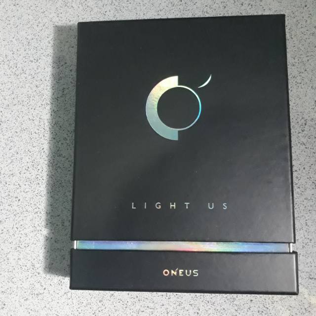 Jual Album ONEUS - Light Us (Unsealed) | Shopee Indonesia