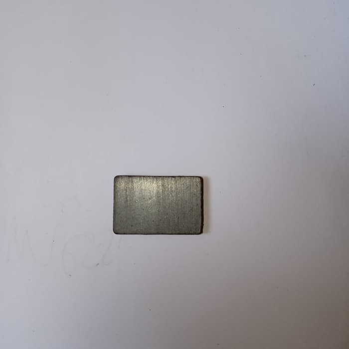 Jual Magnet maknit besi berani persegi hitam 2cm x 3cm x 3mm | Shopee ...