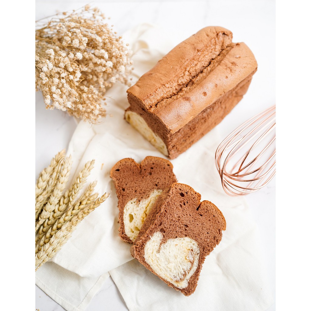 Jual Cake Bread by De Paris Bakery Bogor Cakebread Roti kombinasi Bolu ...