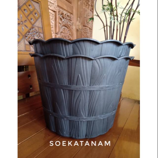 Jual Pot Country 30 / Pot tanaman / Pot bunga / Pot bambu Hitam / Pot ...