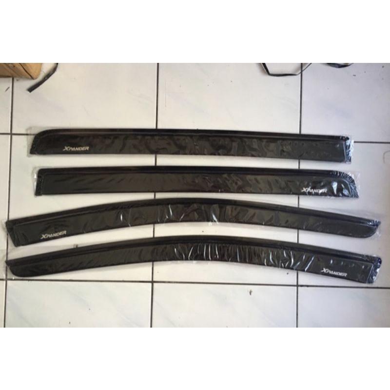 Jual Talang Air Mobil Mitsubishi Xpander model Flat | Shopee Indonesia