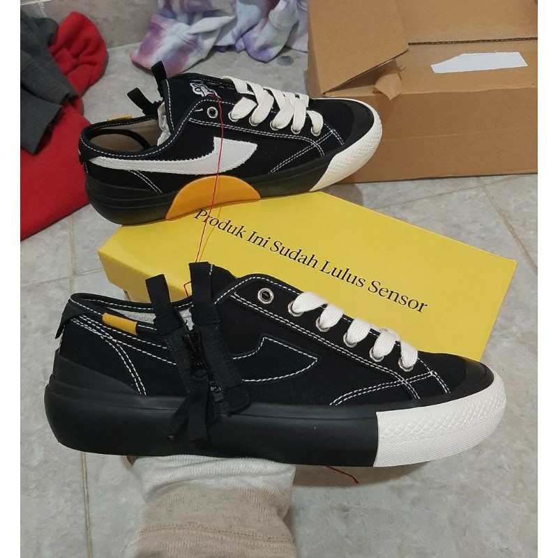 Jual Retail Compass FR2 V2 Proto Low Size 42 (Limited Edition) | Shopee ...
