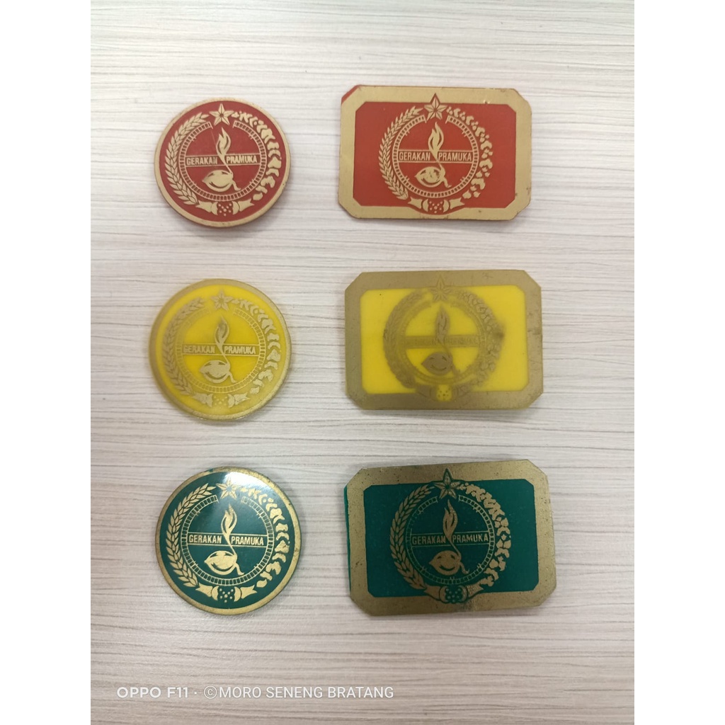 Jual PIN topi PRAMUKA merah kuning hijau KOTAK BULAT - sekolah | Shopee ...