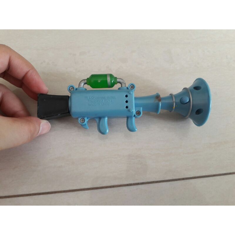 Jual pistol minion gru despicable me thinkway toys gun | Shopee Indonesia