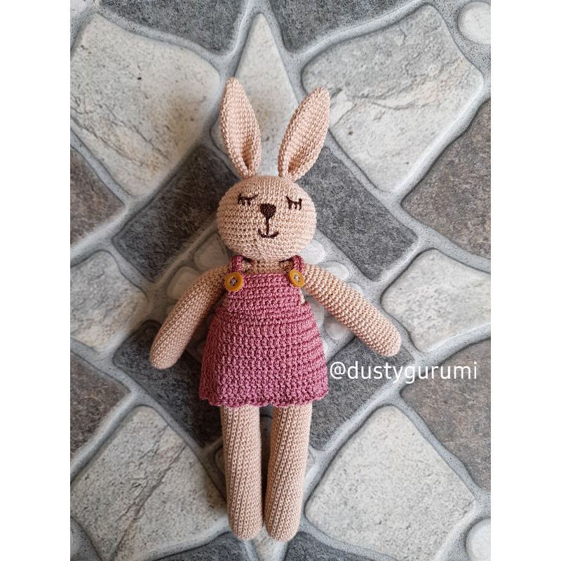 Jual Boneka Rajut Bunny Rabbit Lucy 30 cm | Shopee Indonesia