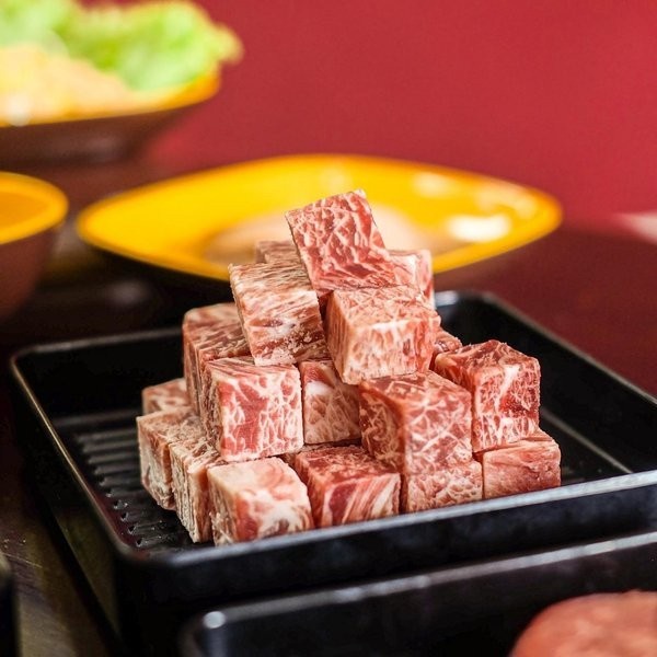 Jual Saikoro Beef Wagyu Meltik Cubes Steak 2cmx2cm pack 250gr | Shopee ...