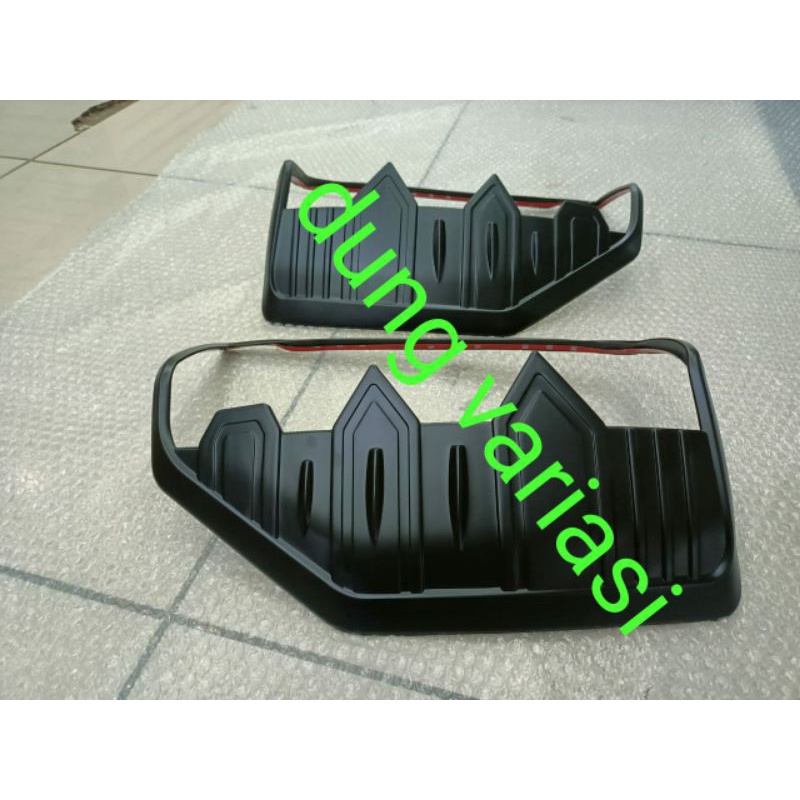 Jual garnish lampu belakang all new triton 2019 hitam | Shopee Indonesia