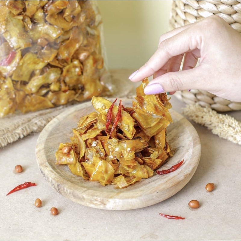 Jual SNACK KERIPIK SINGKONG PEDAS MANIS 200 gram | Shopee Indonesia