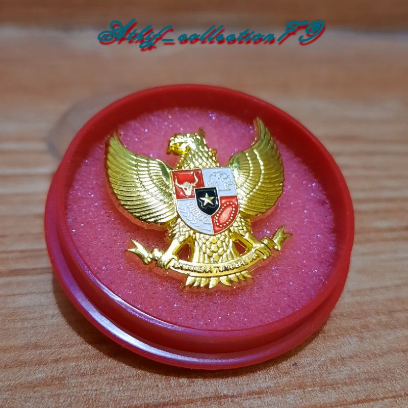 Jual Pin Garuda Kuningan Cor 3cm Pin Garuda Peniti | Shopee Indonesia